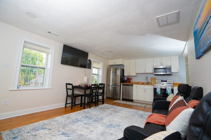 Nice 3 Bedroom On Second Floor ! - Towson, MD