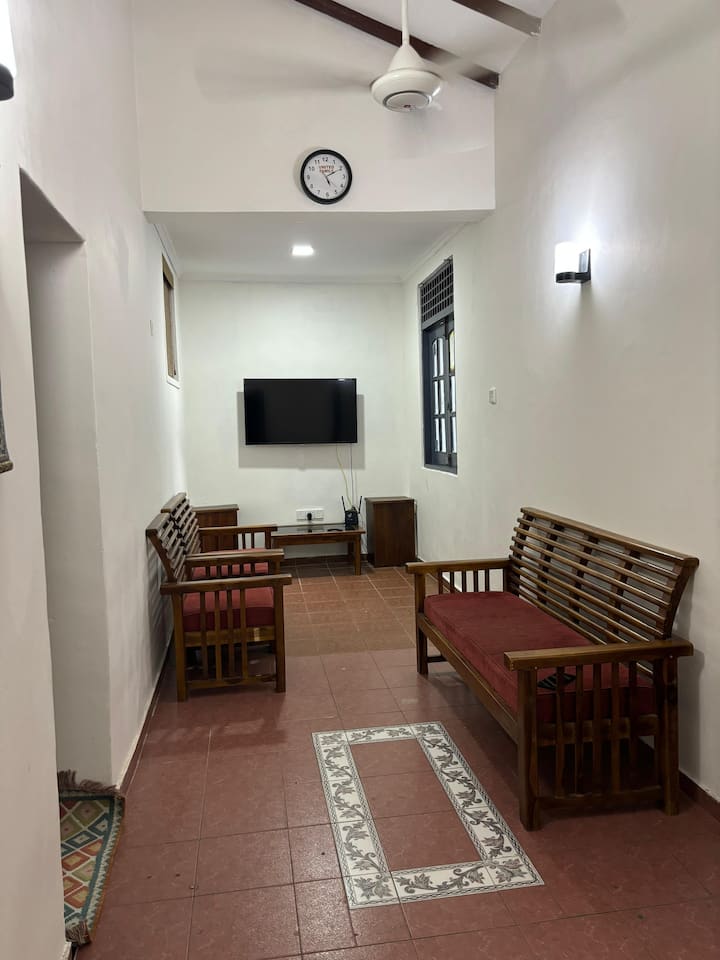 Serene Lakeside Escape - Colombo