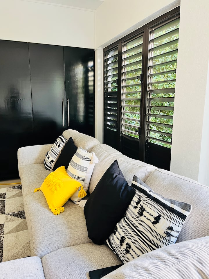 Chic Retreat| Ac, Pool, Central, Gated, Workspace - Barbade