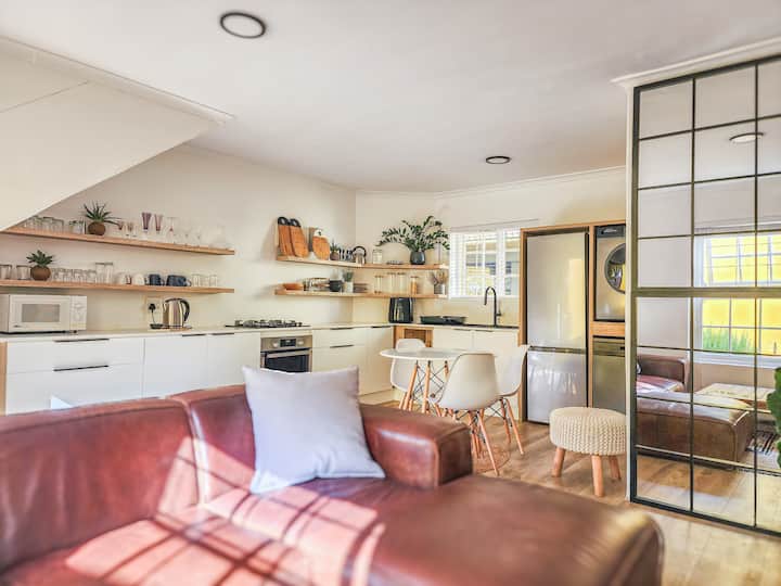 Modern 2-bed In Central Knysna - Knysna