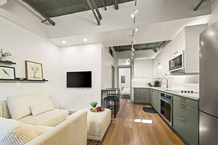 1-bedroom: 2 Blocks From Metro, Private Parking - Washington, DC