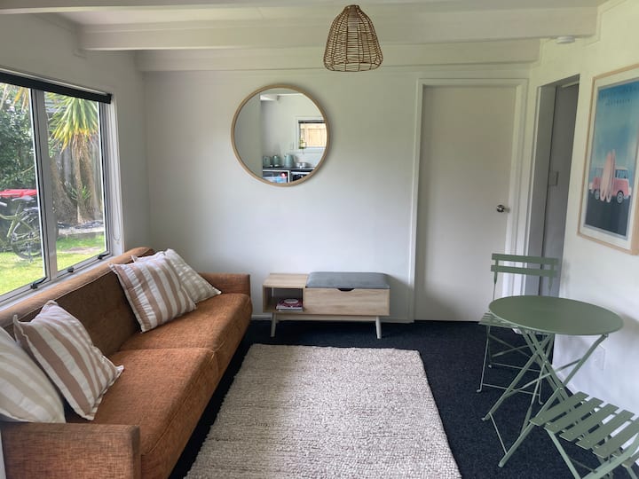 Classic Kiwi Bach - Tauranga
