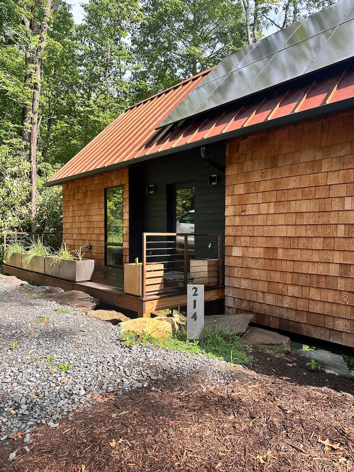 Laurel Mountain Getaway Cabin - Brevard, NC