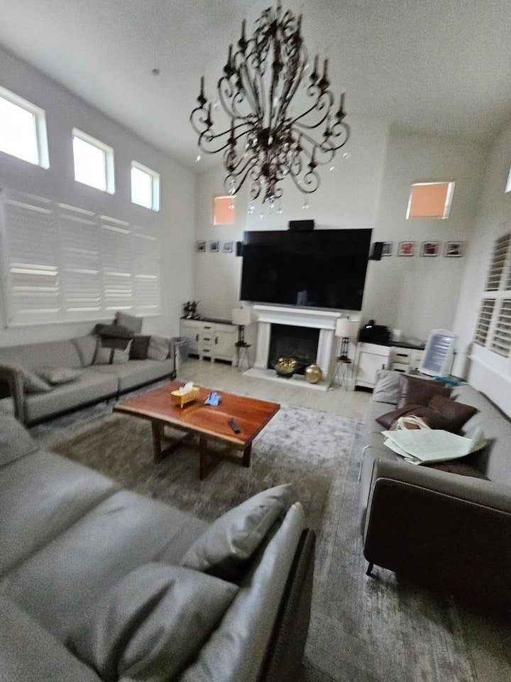 Napa Wine Country Villa | 6br Family & Group Stay - Vallejo, CA