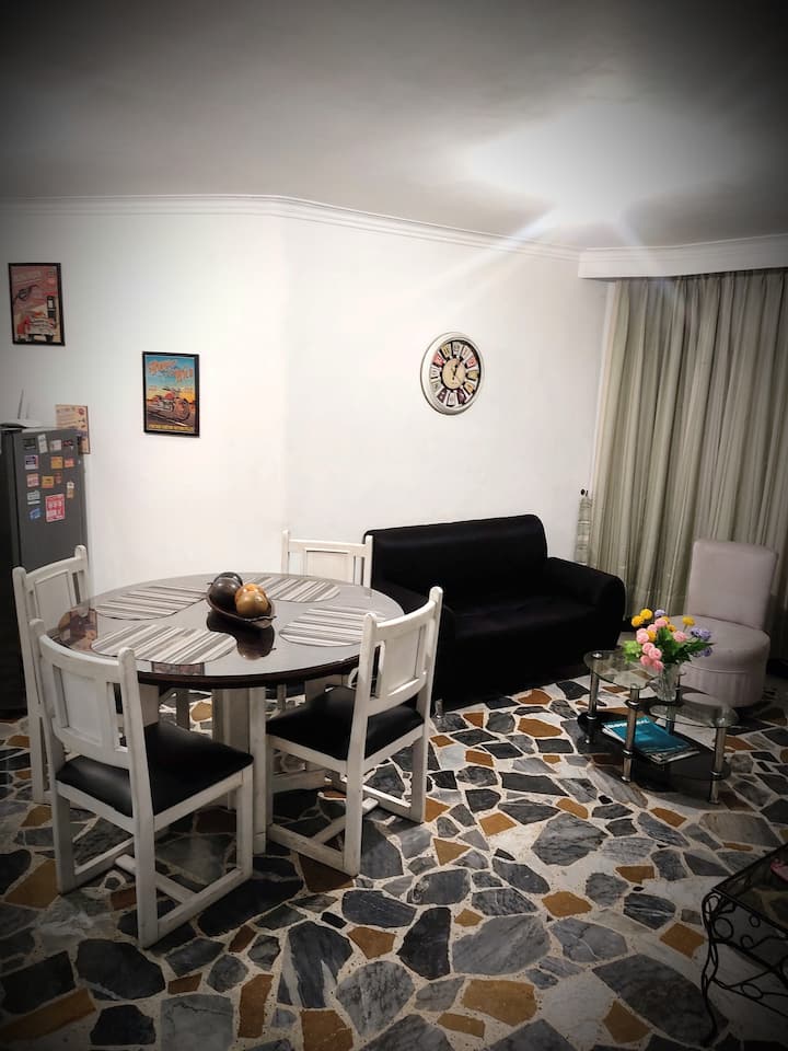 Alojamiento Para Grupos Grandes - Pereira, Colombia