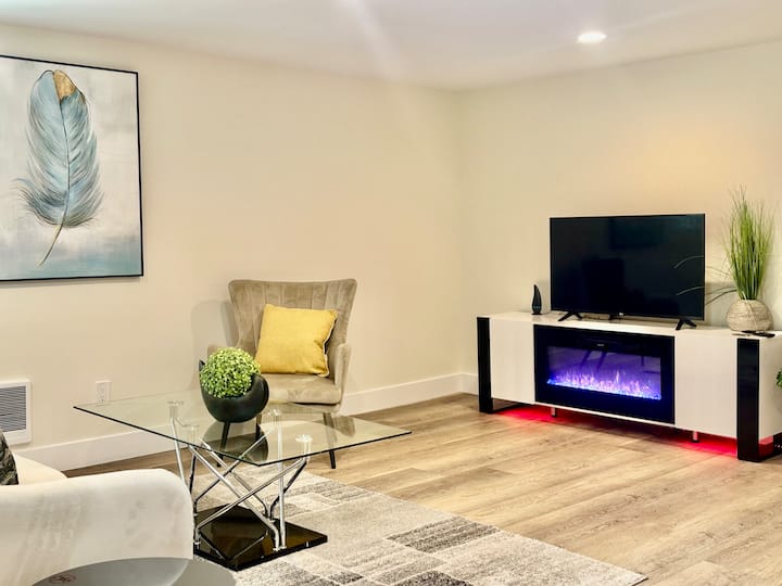 Cozy New 2b1b Entire Unit At Laurelhurst - Seattle, WA