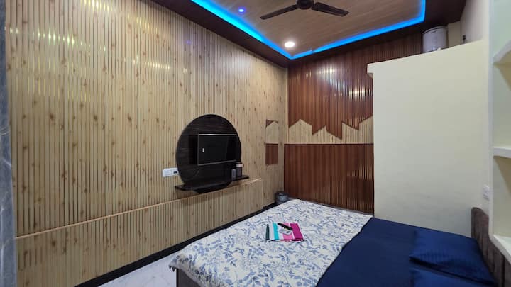 Ac Budget Rooms Near Mahakaal Mandir - Ujjain