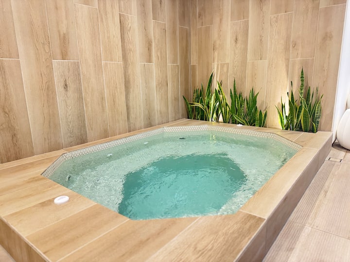 Airbnb Con Vista | Piscina | Wifi | Gym | Jacuzzi - Quito