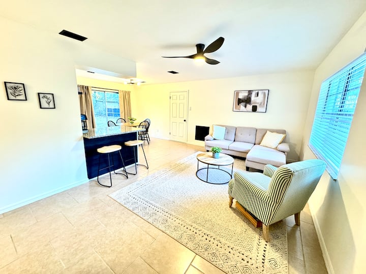 2br/1ba Home In Charming Lake Town Near Downtown - Inverness, FL