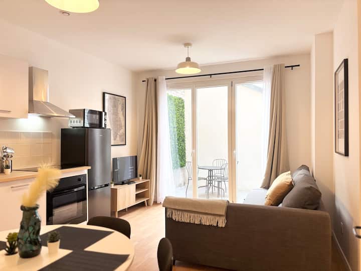 Grand Appartement Avec Terrasse - 4 Voyageurs - Mouscron