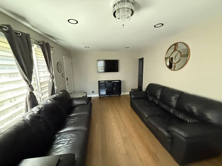 3bd King/queen/twin Minutesss From O’hare! - Des Plaines, IL