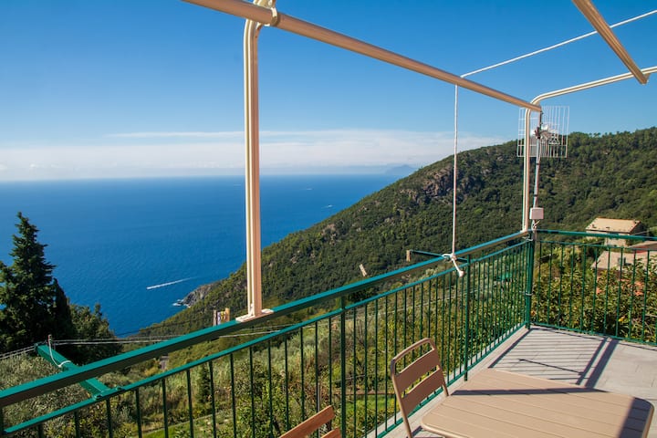 La Notte Sull'isola. Tra Il Cielo E Il Mare. - Bonassola