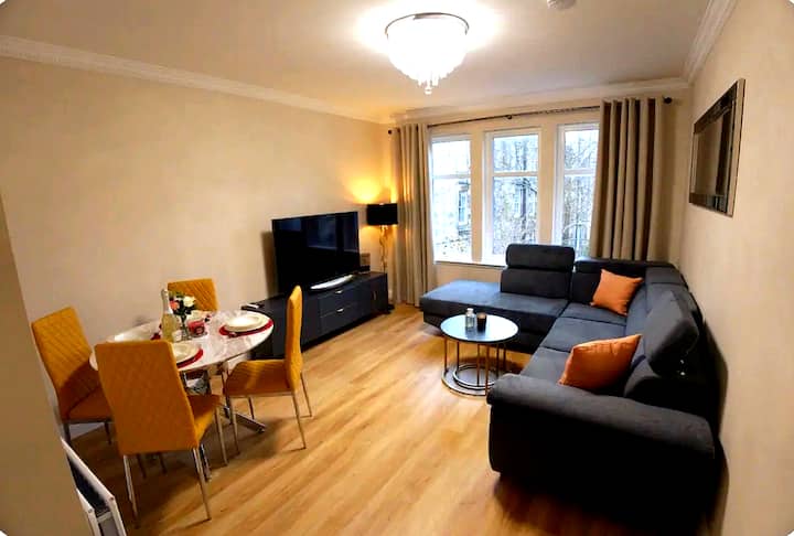 Free Parking - Central 2 King Size Bed Flat - Leith