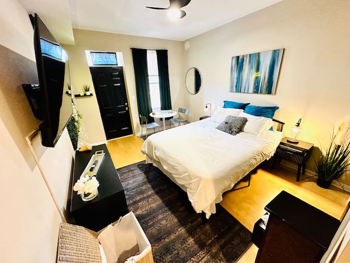 Charming 5 Star Private Room In Safe Neighborhood! - Baltimore, MD