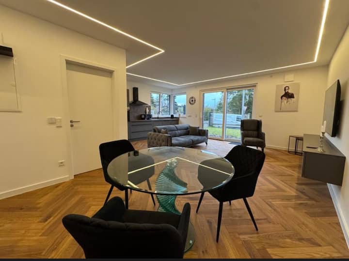 Stylisches Premium Apartment Mit Wlan Und Garten - Bielefeld