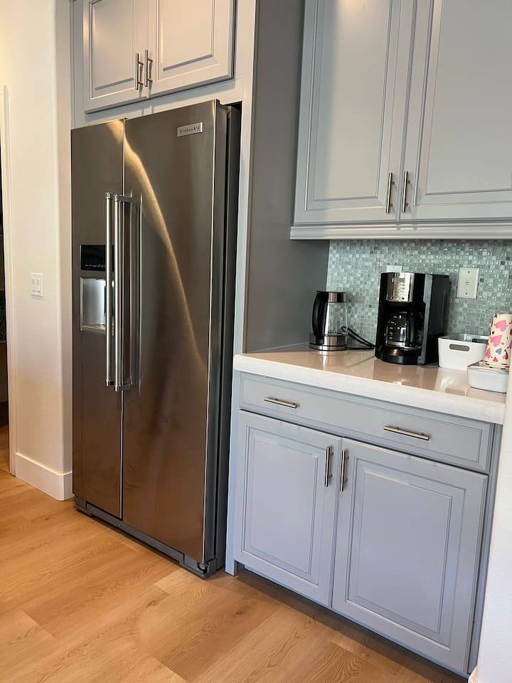 Entire House In Jurupa Valley - Eastvale, CA