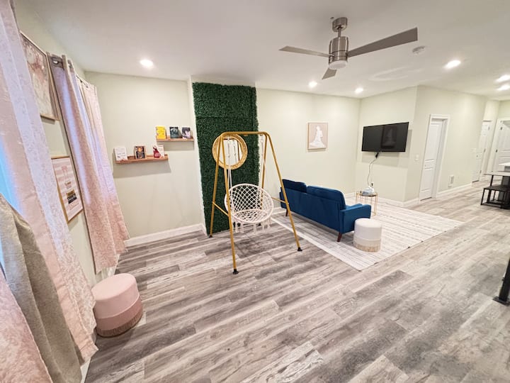 Cozycouple Haven *Royal Suite - Philadelphia