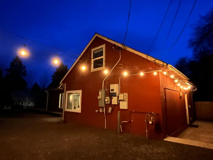 Quiet Home In The Heart Of Bend - Bend, OR