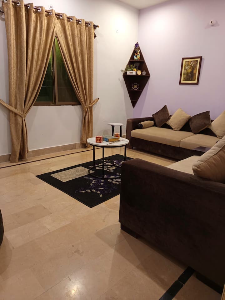 Entire 2 Br Portion No Unmarried Couples - Karachi