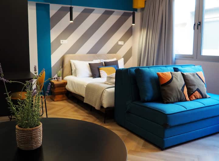 Central Complex For Groups& Families Stay - Athens