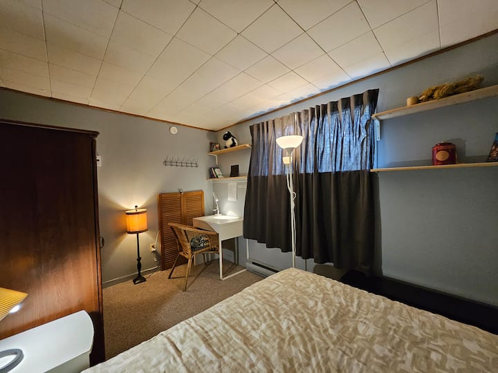 Comfortable Room In Laval (Licence #: 308215) - Laval