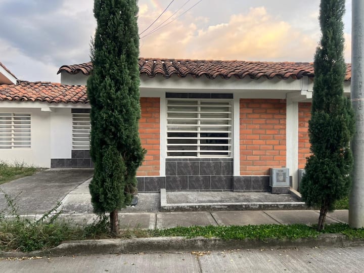 Hermosa Casa De Descanso - Roldanillo