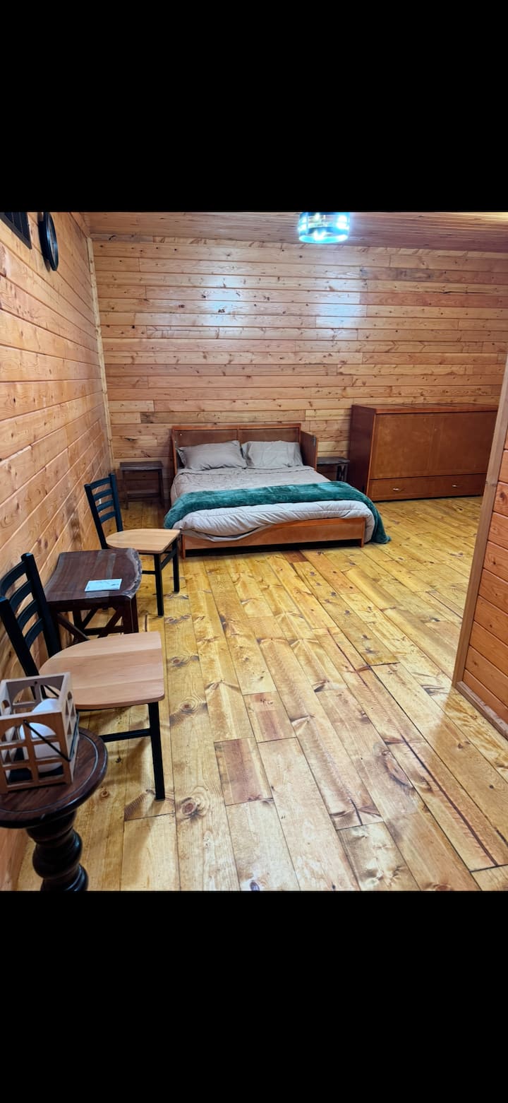 Rustic Studio Apartment (3 Of 3) - Butler, MO