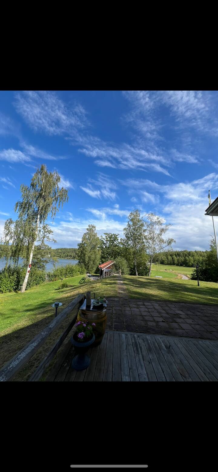 Mysig Villa Med Sjöutsikt - Åtvidaberg