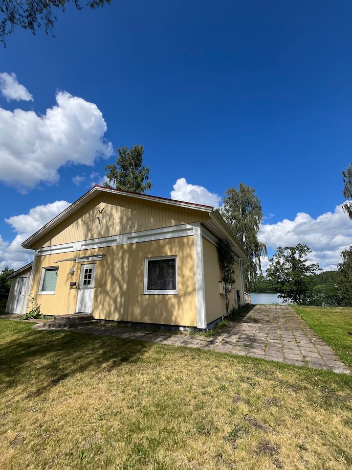 Mysig Villa Med Sjöutsikt - Åtvidaberg