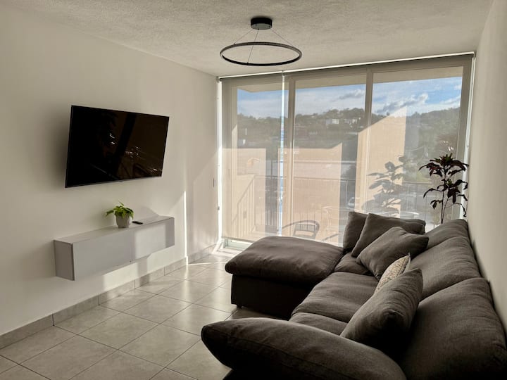 Comfortable 3 Bedroom Apartment Centrally Located - San Salvador