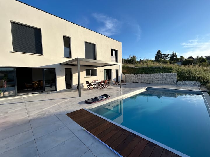 Chambre Dans Magnifique Villa - Angoulême