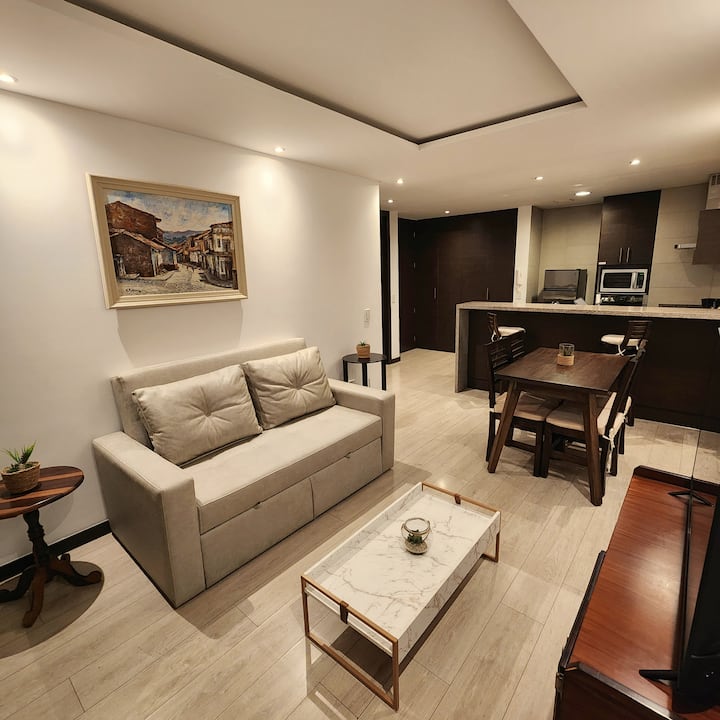 Modern And Spacious Suite - La Carolina - Quito
