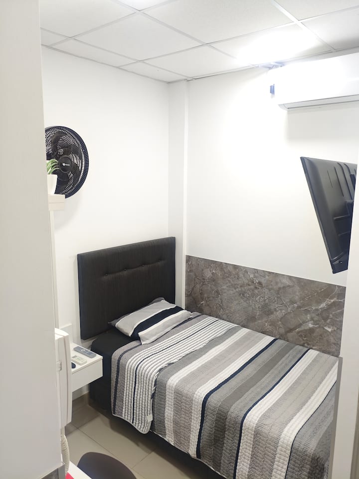 Aire Acondicionado, Wifi, Entrada Independiente - Piura