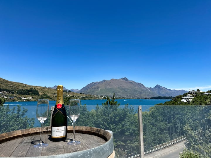 • Te Aroha • - Queenstown