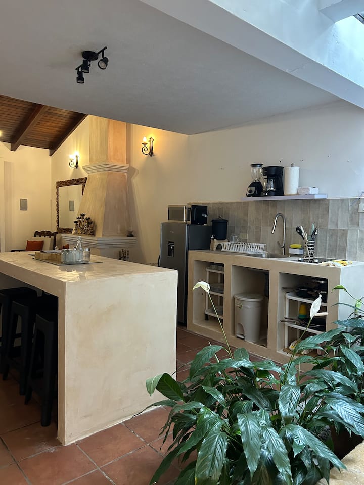 Casita Colonial Con Jacuzzi - Sacatepéquez