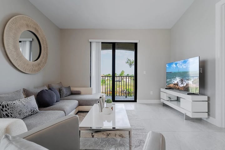 Waterfront Townhouse - Cape Coral, FL