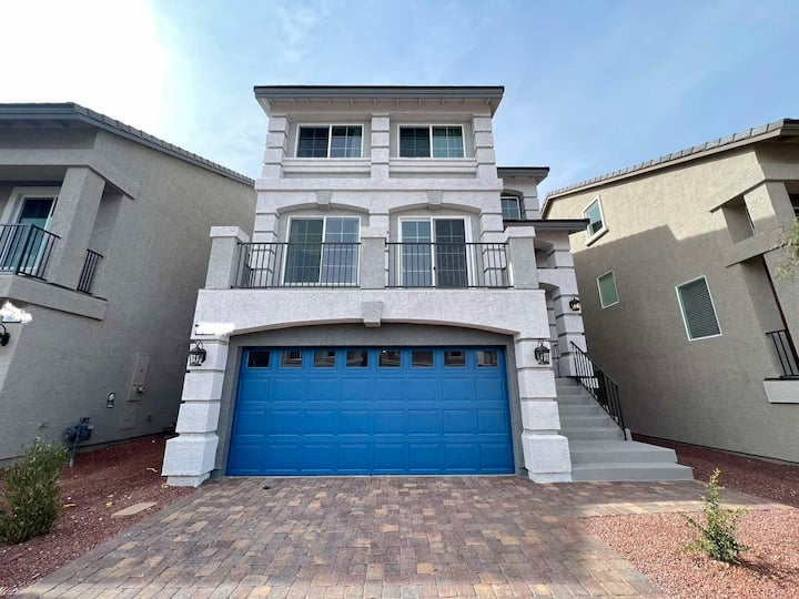 #58 Tri-level House 6br Near Strip - Las Vegas, NV