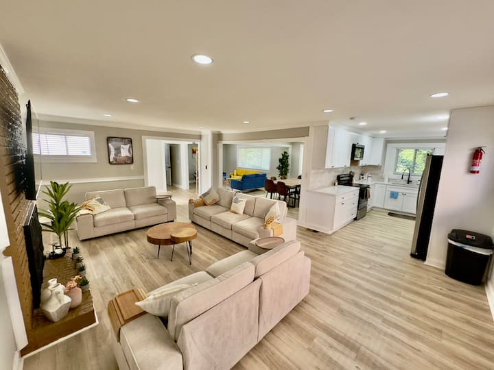Simple Spacious Quiet & Comfy 20 Min From Midtown - Decatur, GA