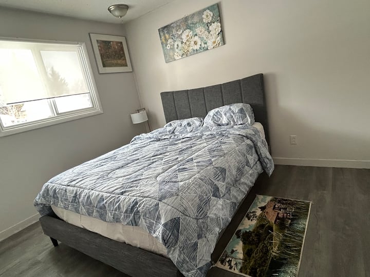 Cozy & Welcoming | Home Away In Wainwright Alberta - Wainwright