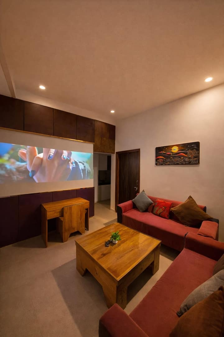 35.2bhk, Cozy Lux Apt, Pvt. Theater Screen Exp - Gurugram