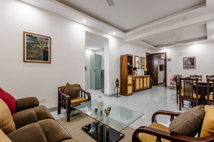 Luxe 3bhk W/ Garden | Near Select City, Max Saket - New Delhi