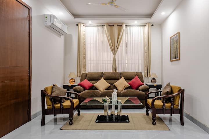 Garden Vista | Luxe 3bhk | Near Select City Saket - New Delhi