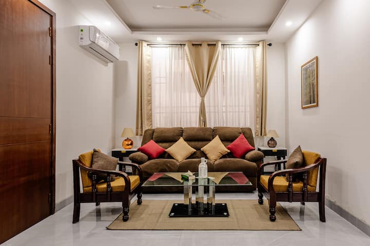 Modern 3bhk W/ Garden | Walk To Select City Saket - Delhi, India