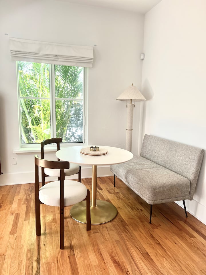 Stylish Spanish Style 2 Bdrm House, Free Parking - コーラル・ゲーブルズ, FL