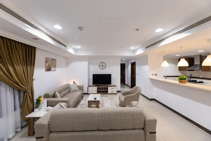 2 Bedrooms, With Marina View Balcony - カタール