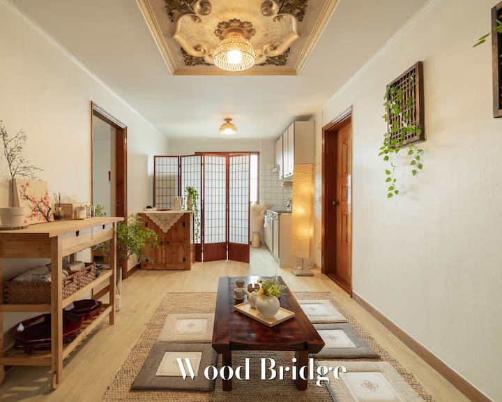 [Wood_bridge] #Ddp#동대문#낙산공원#고려대병원#동묘시장#광장시장#이태원 - Seoul