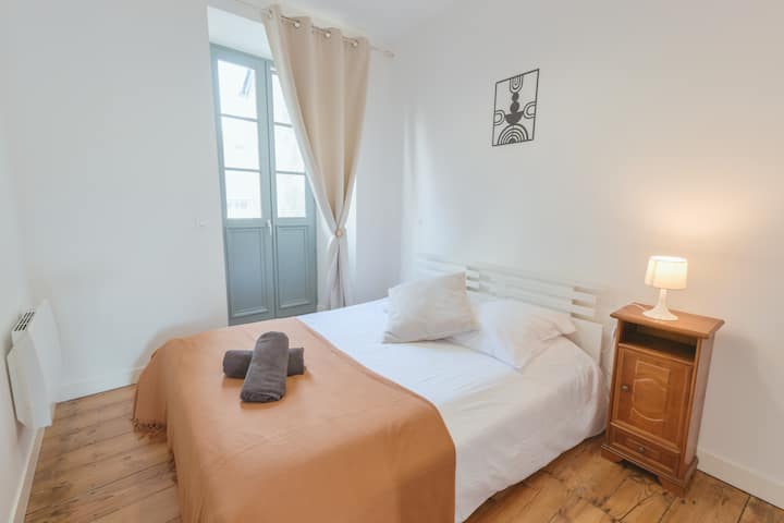 Au Cœur De Pau - Parking Inclus - ÉMeraude - Pau