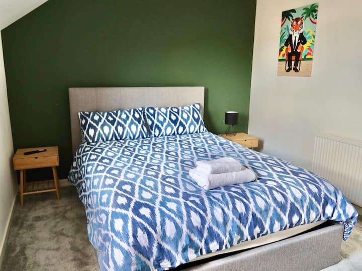 Modern 4 Bedroom Home In Glasgow - Free Parking - Glasgow