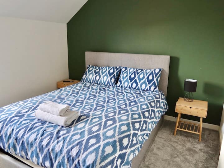 Modern 4 Bedroom Home In Glasgow - Free Parking - Glasgow