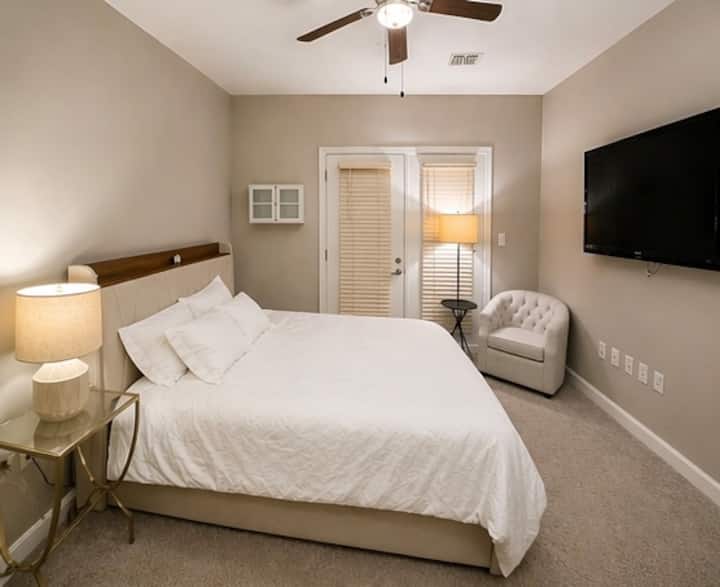 Clean & Cozy Apartment In Midtown Atlanta - Atlanta, GA